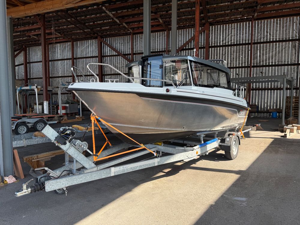 Yamarin 60C Cross Cabin, 130 PS mit Trailer (Gebraucht) in Sevelen für ...