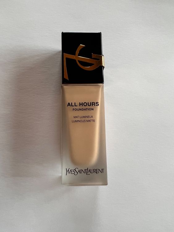 YSL All Hours Foundation (Neu (gemäss Beschreibung)) in Grindelwald für ...