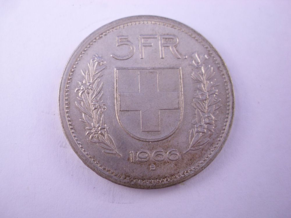 5 Franken 1966 (Gebraucht) in Birsfelden für CHF 8.2 – mit Lieferung auf Ricardo kaufen