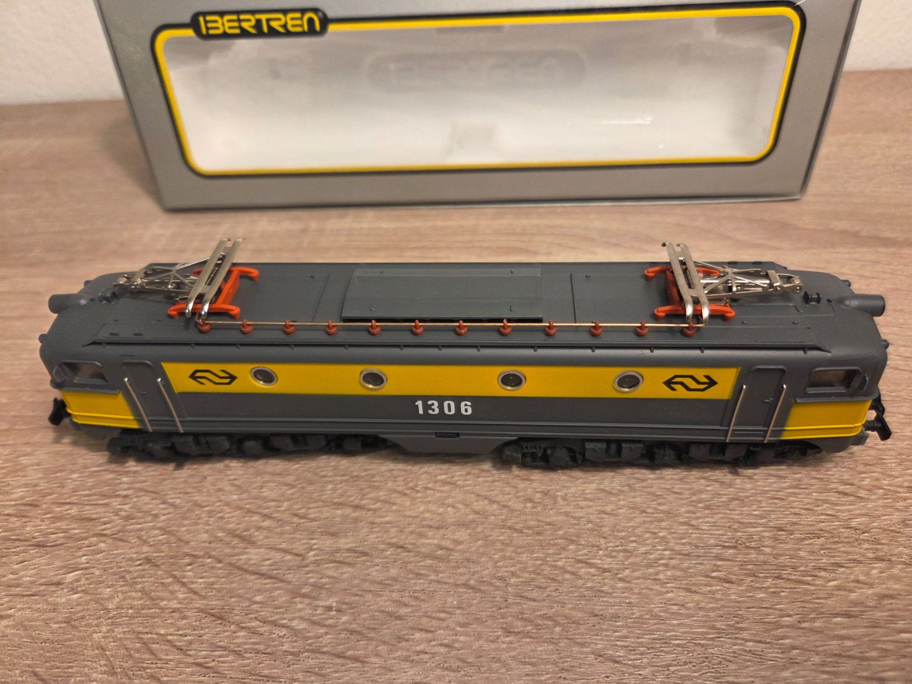 Ibertren 2113 E-Lok 1306 NS H0 (D'occasion) à St-Aubin-Sauges pour CHF ...