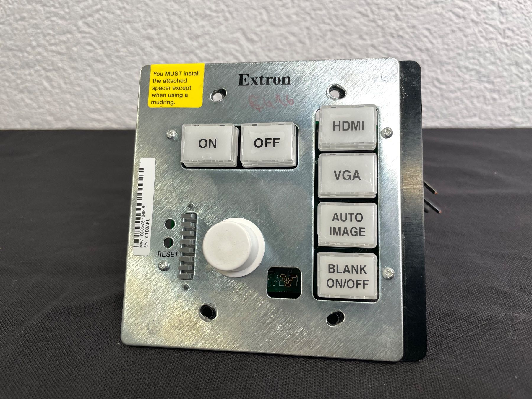 Extron MLC Plus 100 (Gebraucht) in Bern für CHF 300 – mit Lieferung auf ...