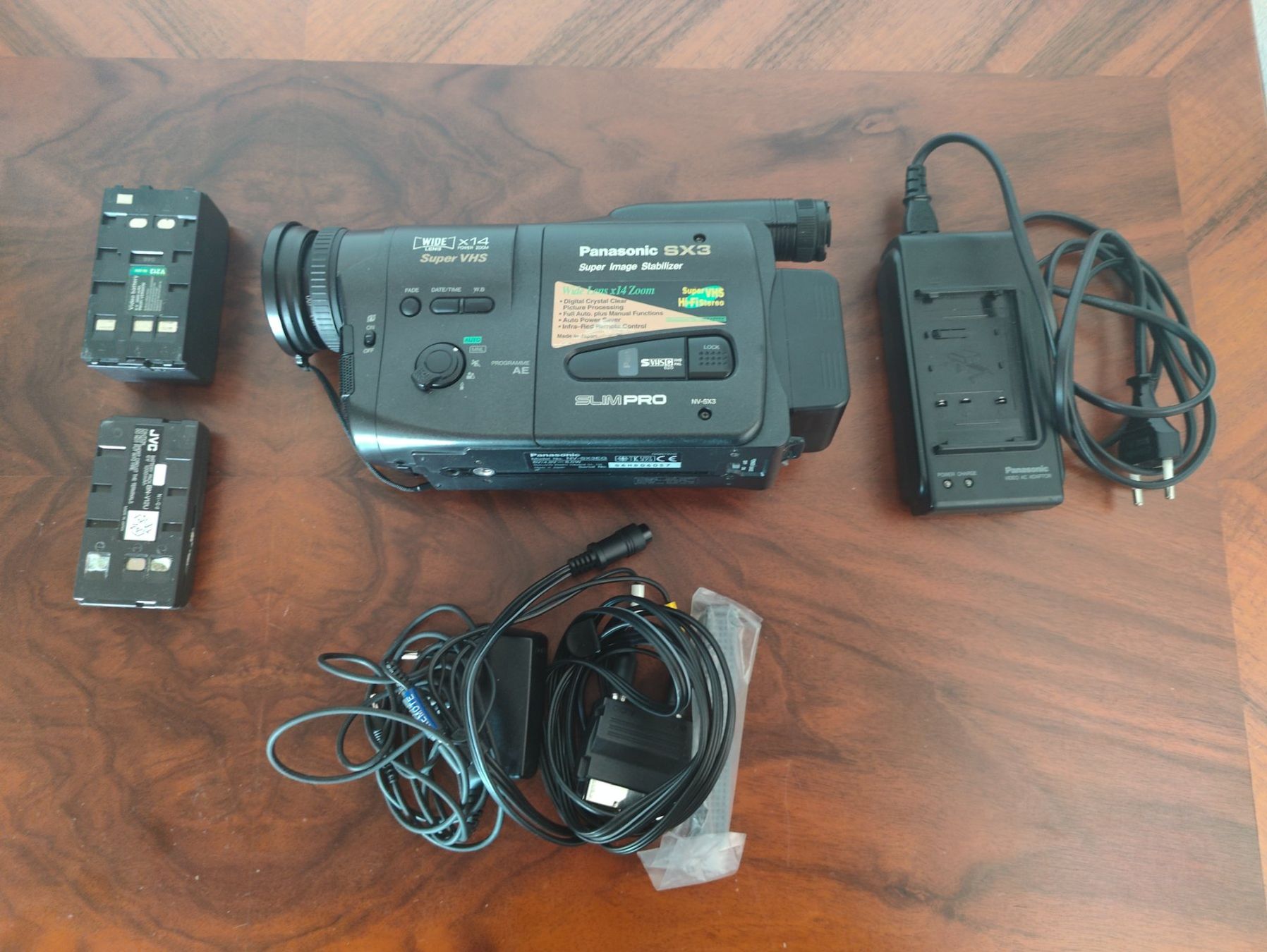 Panasonic SX3 Camcorder, Super VHS, inkl. Zubehör! (Gebraucht) in ...