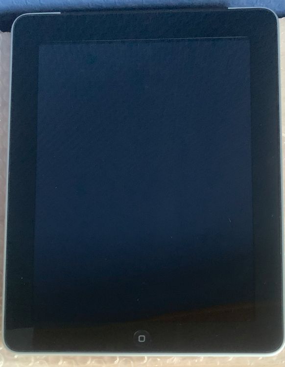 IPad 1 Wi-Fi + 3G 64 Gb A1337 (Noir) à CHF 1.- !! (Defekt) in La Rippe ...