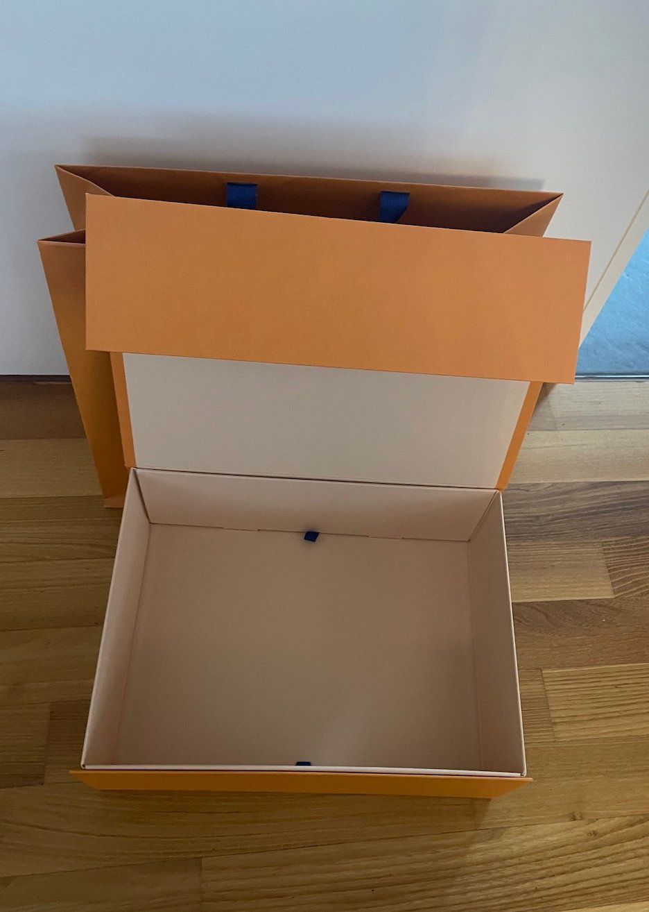 💖 Louis Vuitton Box und Papiertüte (Neu (gemäss Beschreibung)) in Steinhausen für CHF 42 – mit ...