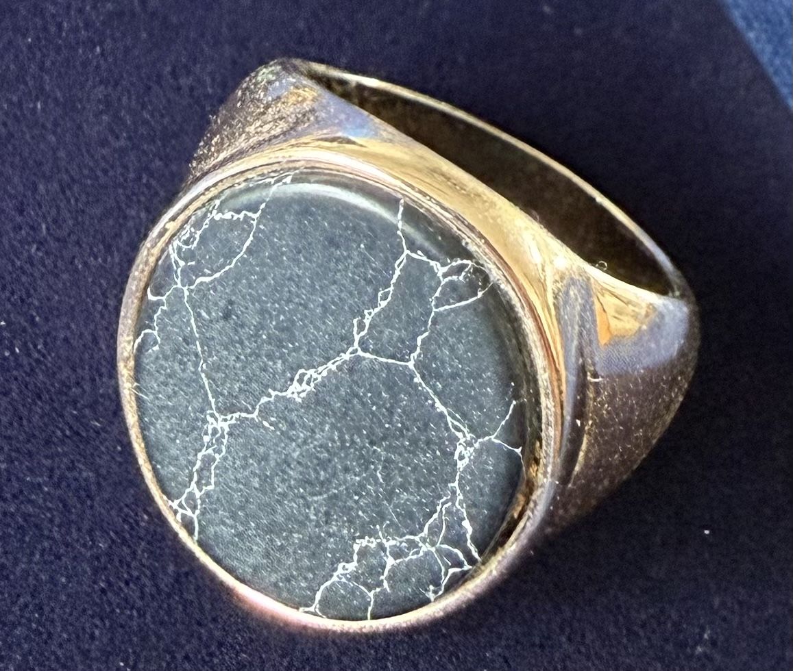 Ring, 18 mm mit schwarzem Stein, Top Zustand! (Neu (gemäss Beschreibung ...