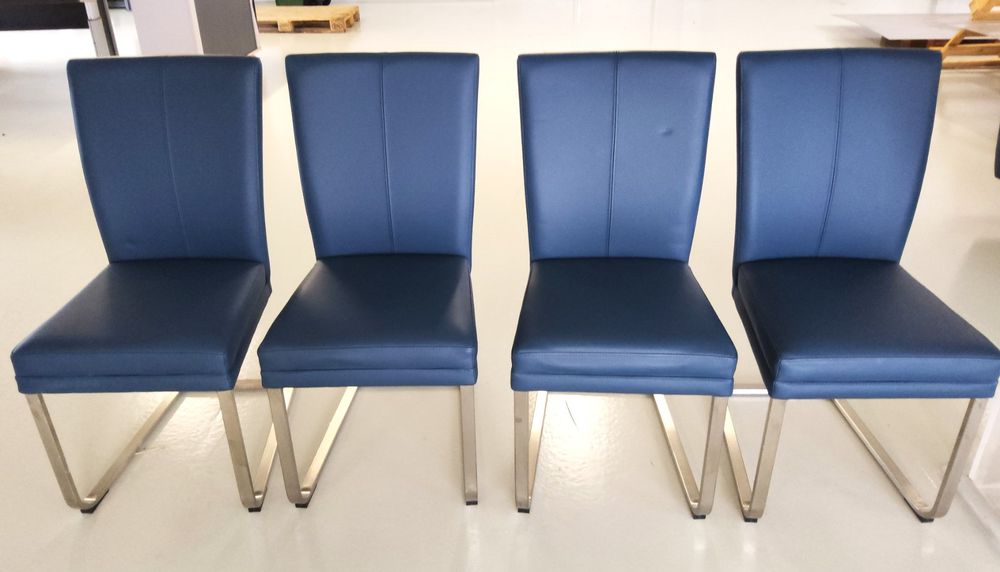 4 kobalt-blaue VALDERA-Schwingstühle - Echtleder pigmentiert | Kaufen ...