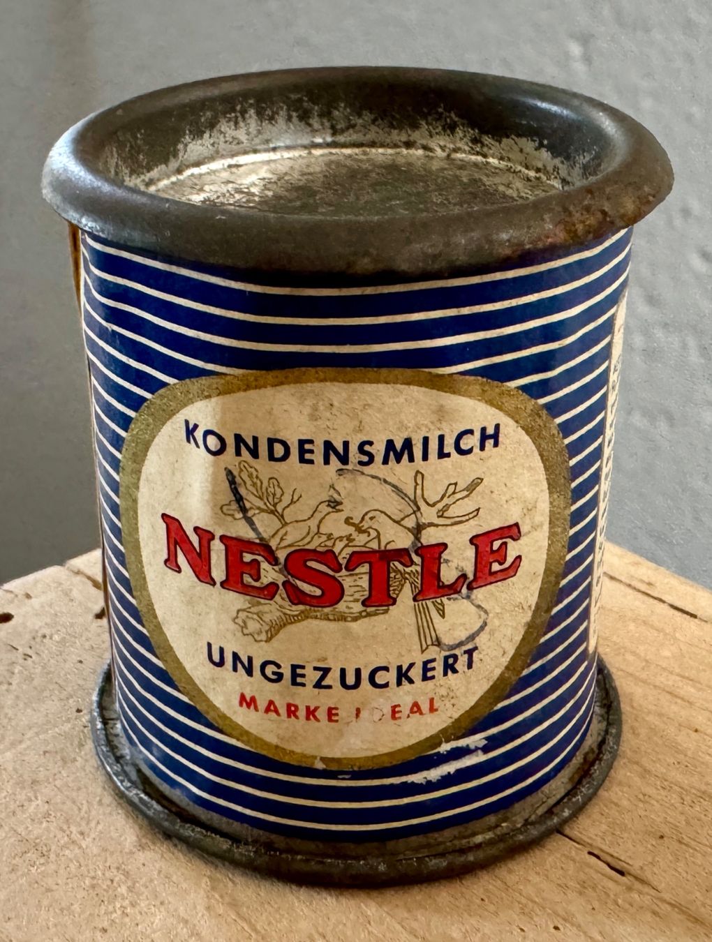 Kleine alte Blechdose für Verkaufsladen Nestlé Kondensmilch (D'occasion ...