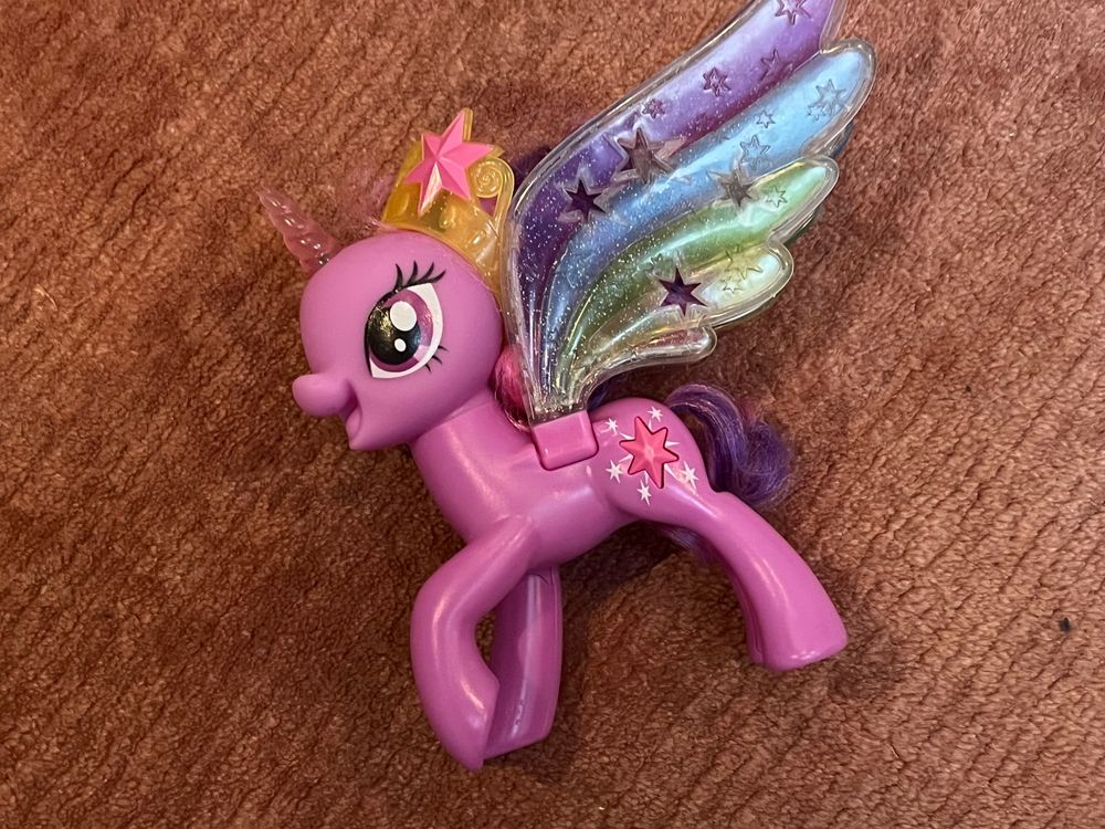 Einhorn mit Leuchteffekten (Gebraucht) in Adliswil für CHF 3 – mit Lieferung auf Ricardo kaufen