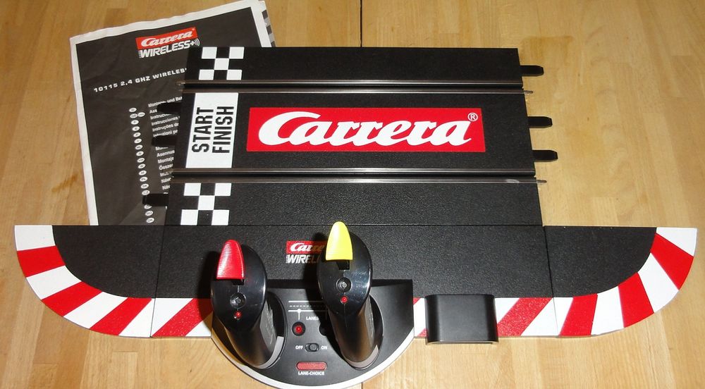 2 Stück Carrera Wireless Controller mit Startschiene (Gebraucht) in ...