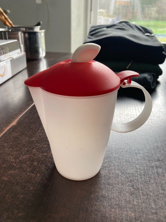 Petit pichet Tupperware (Neu (gemäss Beschreibung)) in Domdidier für ...