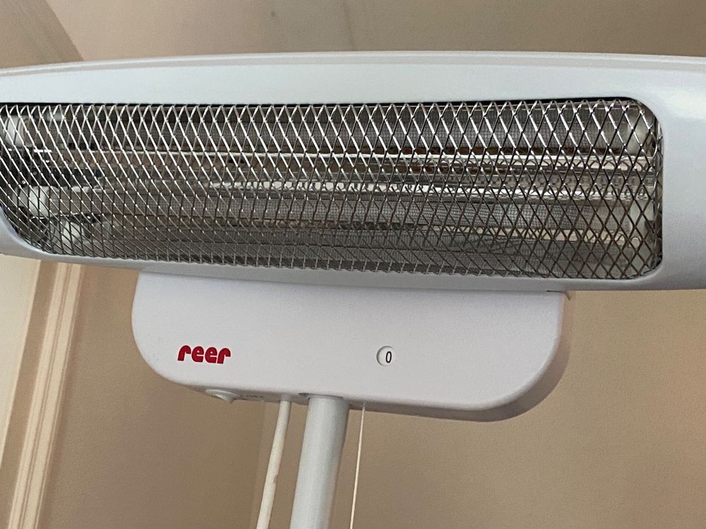 Reer Wickeltisch Wärmestrahler. Wandmontage oder mit Fuss | Kaufen auf Ricardo