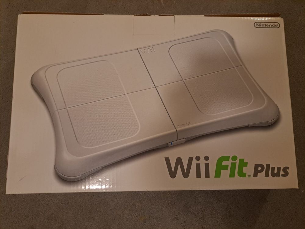 Wii Fit Plus Balance Board / neu und original verpackt (Neu und originalverpackt) in Roggwil TG ...