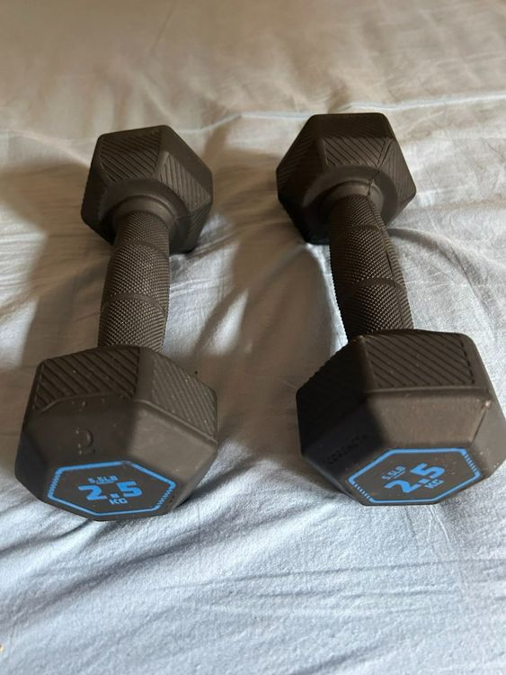 Coppia manubri da 2,5 Kg in gomma antiscivolo (Nuovo (secondo la ...