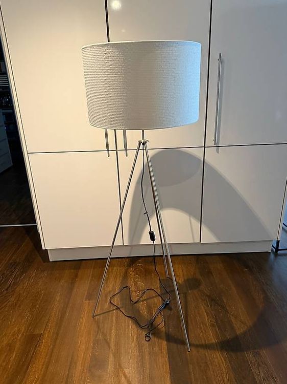 Stehlampe (Gebraucht) in Winznau für CHF 40 – nur Abholung auf Ricardo kaufen