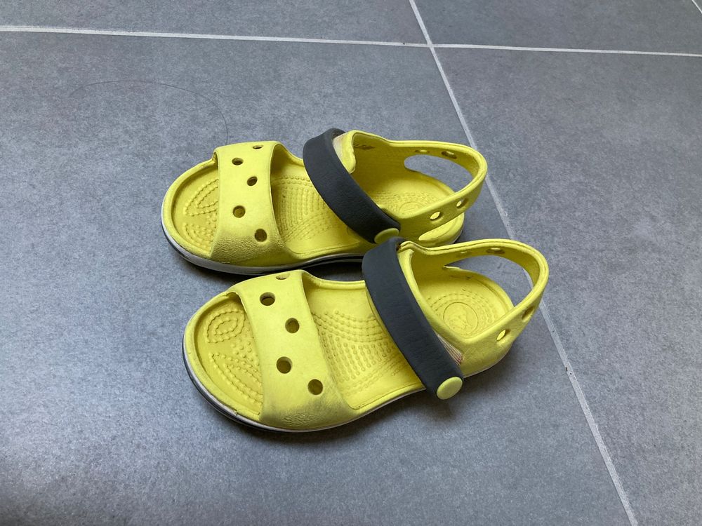 Sandales Crocs (Gebraucht) in Vérossaz für CHF 5 – mit Lieferung auf ...