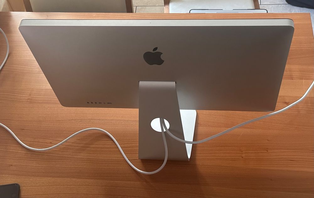 Apple Thunderbolt Display 27-Zoll (2560 x 1440) | Kaufen auf Ricardo