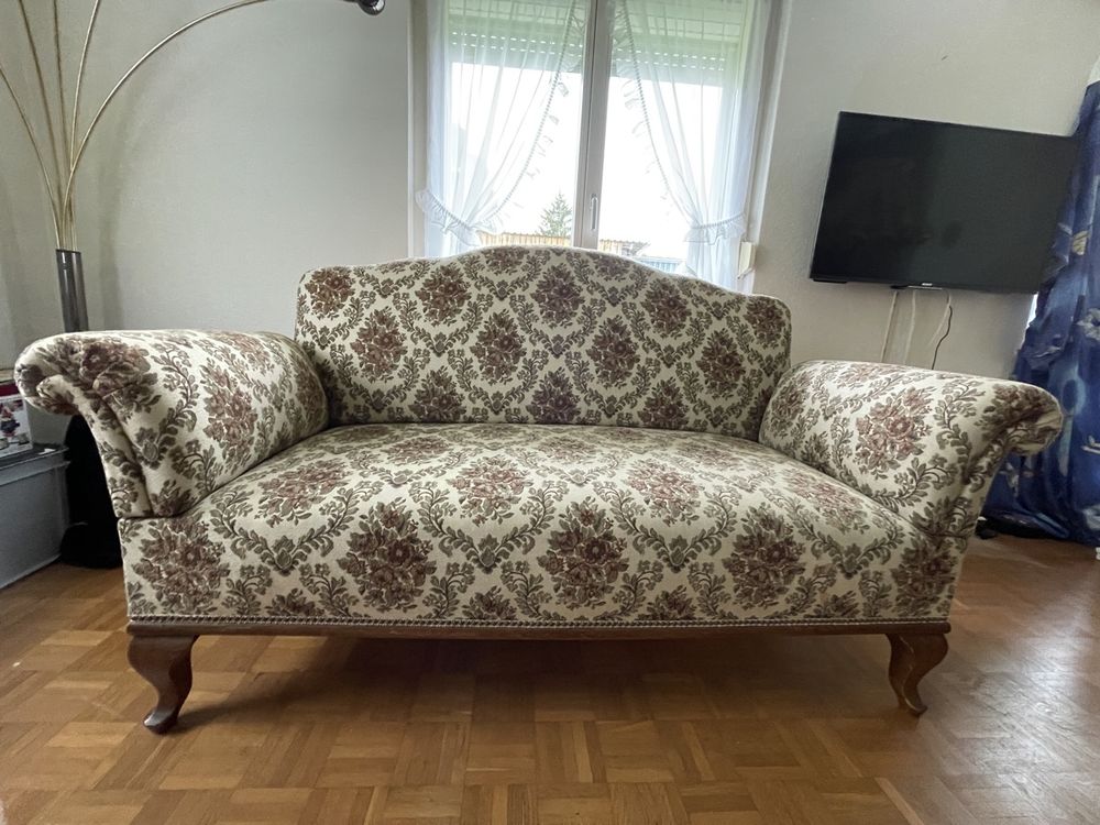 Schönes Zweisitzer Sofa (Gebraucht) in Wöschnau für CHF 3 – nur ...