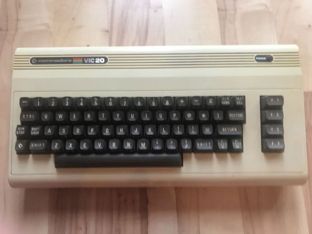 COMMODORE VIC 20 PLUS DATA CASSETTE (Gebraucht) in für CHF 125 – mit ...