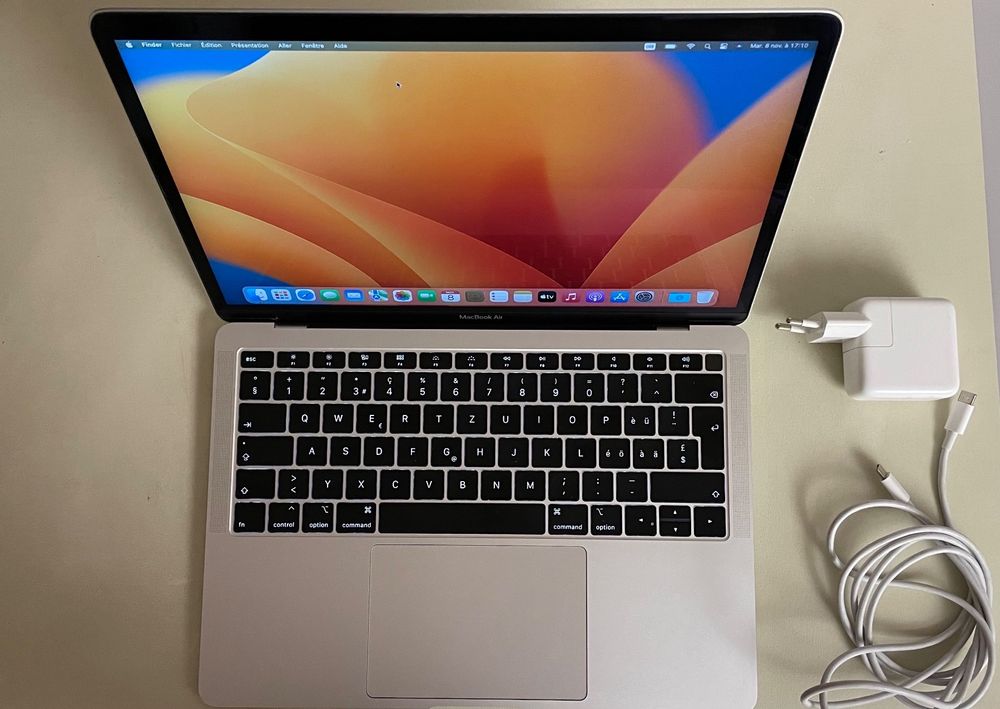 Macbook Air 2018 (D'occasion) à FRIBOURG pour CHF 300 – avec livraison ...
