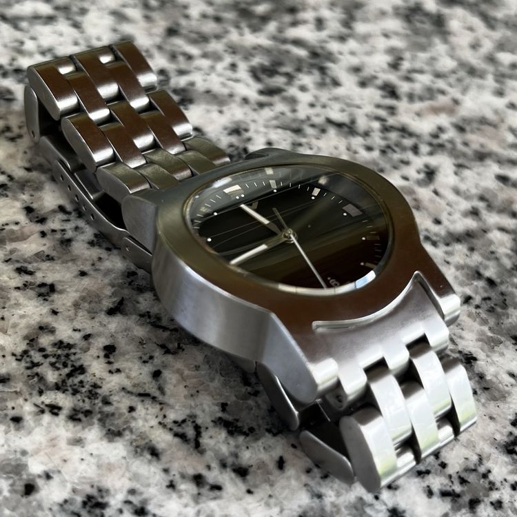 Ventura Design on Time V-Tronic, Design Hannes Wettstein (Gebraucht) in Greifensee für CHF 350 ...