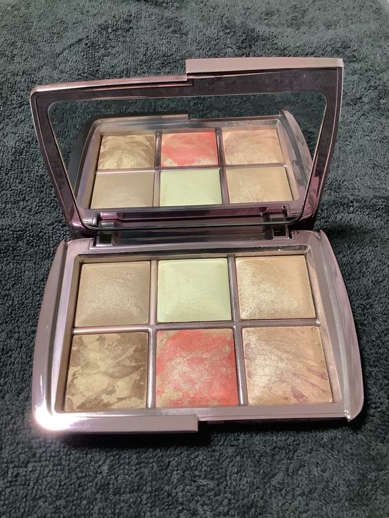 Hourglass Ambient Lighting Edit - Volume 4 Palette (Gebraucht) in Rüti ...