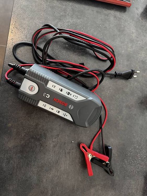 Bosch C3 chargeur de batteries (Gebraucht) in Petit-Lancy für CHF 40 ...