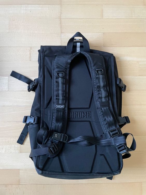 Chrome Barrage Cargo Rolltop backpack 15″ (22L) (Gebraucht) in Zürich ...