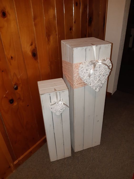 2 Deko Säulen mit Herz weiss (Gebraucht) in Studen SZ für CHF 49 – nur ...