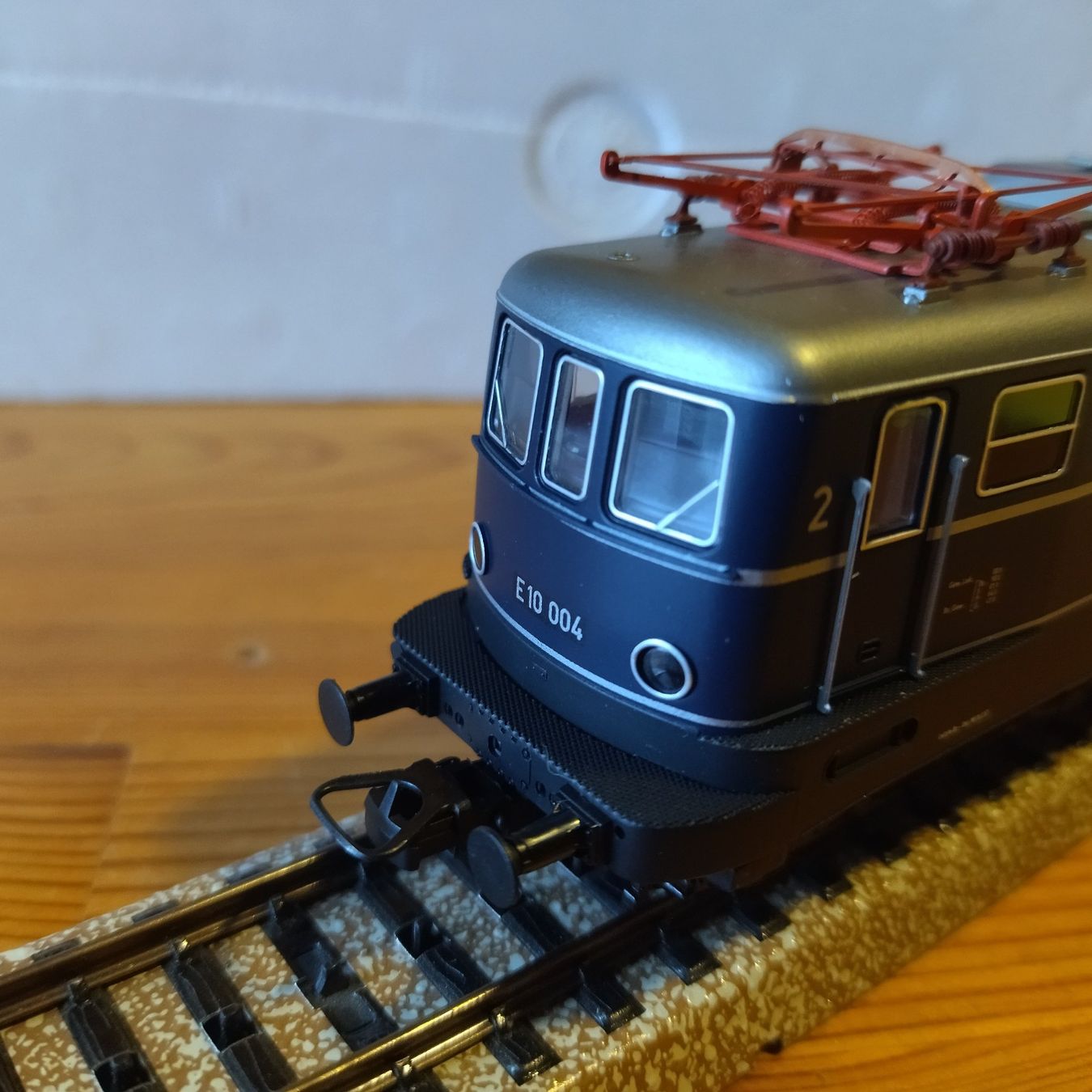 Lima E-Lok E10 004 (756) (Defekt) in Basel für CHF 70 – mit Lieferung ...