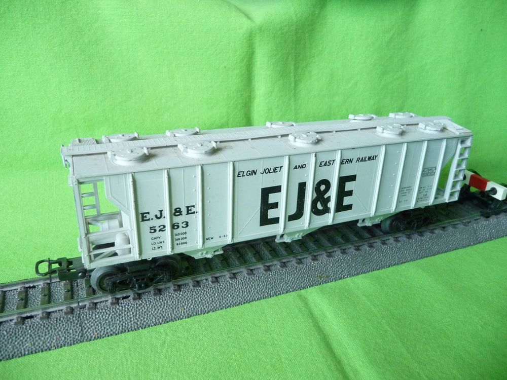 EJ&E Elgin Joliet Eastern Covered Hopper 5263 von AHM f. WS (Neu (gemäss Beschreibung)) in ...