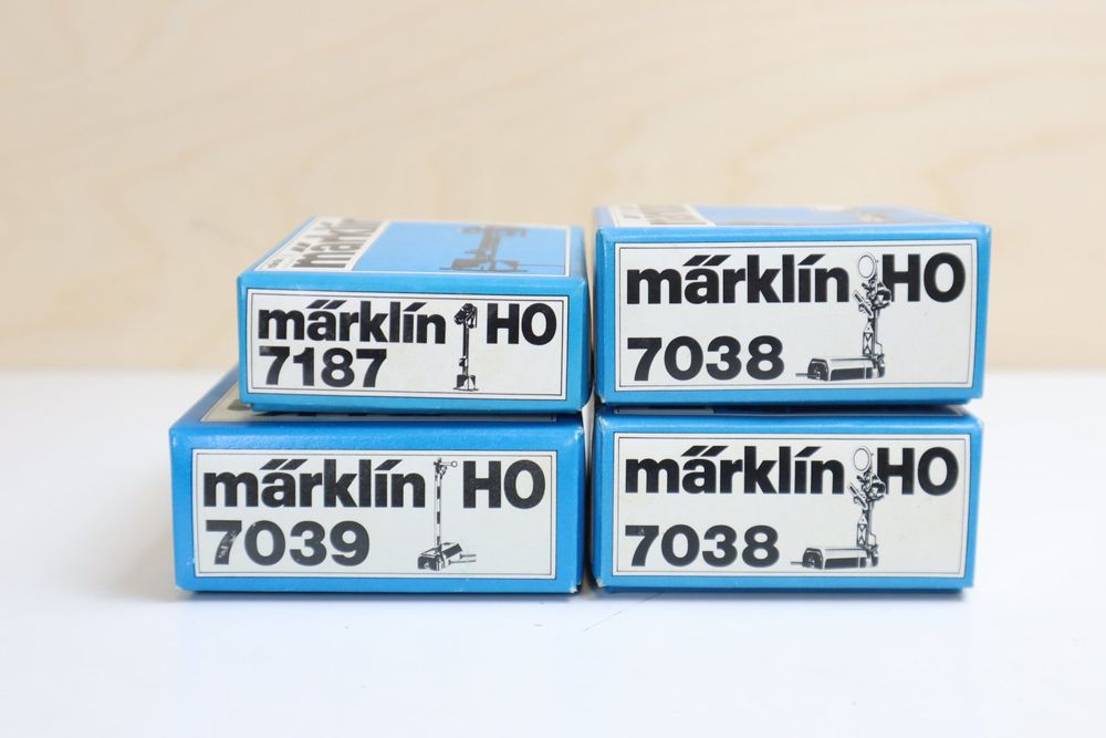 Märklin 4 x Licht Signal 7038 / 7039 / 7187 - H0 | Kaufen auf Ricardo