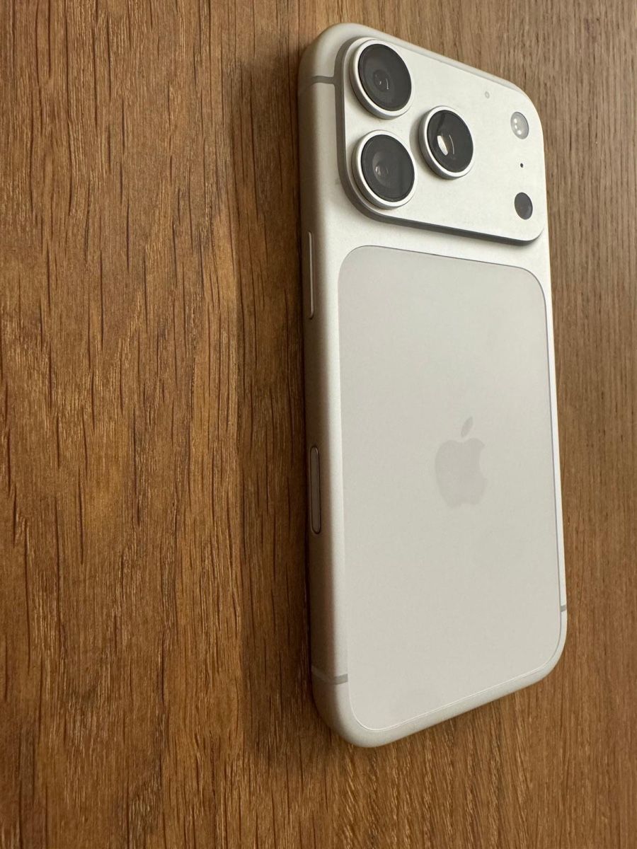 Iphone 17 pro, US Version, inkl. Kaufbeleg von Hawaii (Gebraucht) in ...