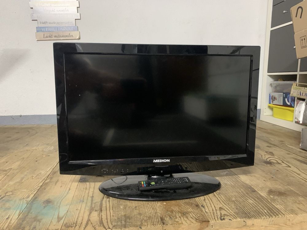 Medion 66 cm/26“ LED-Backlight TV mit integriertem DVB-T Tun (Gebraucht ...