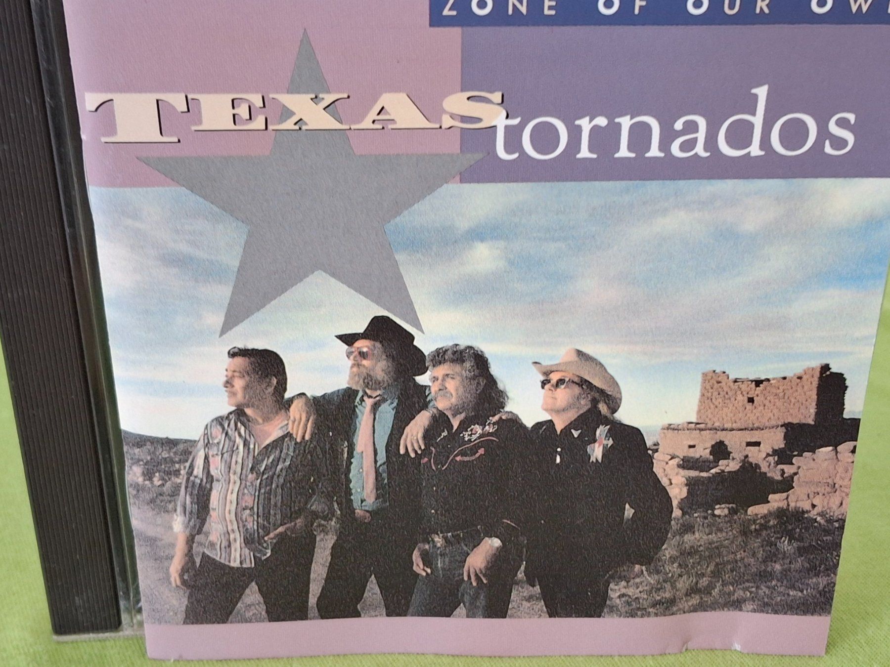 CD Texas Tornados - Zone Of Our Own Tex-Mex Rock 🟨 (Gebraucht) in ...
