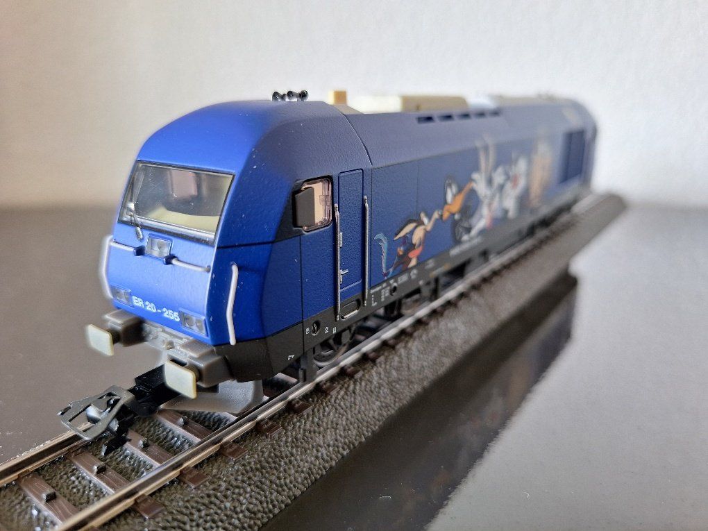 Märklin Digital HO 36847. Locomotive "Looney Tunes " (Neu und ...
