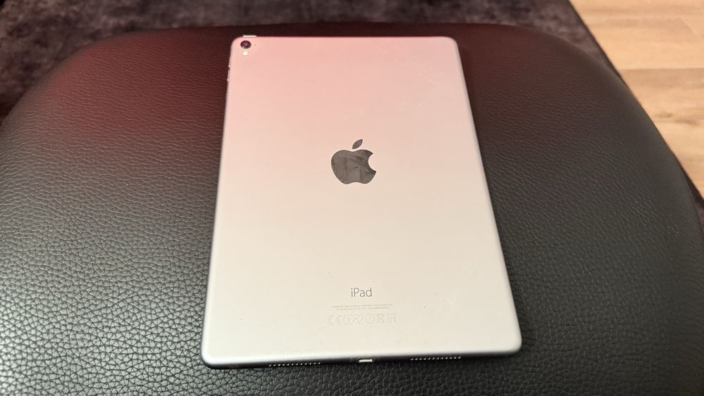 iPad Apple 6th Generation ( 2018 ), 9.7“ Wi-Fi (Gebraucht) in bulle für ...