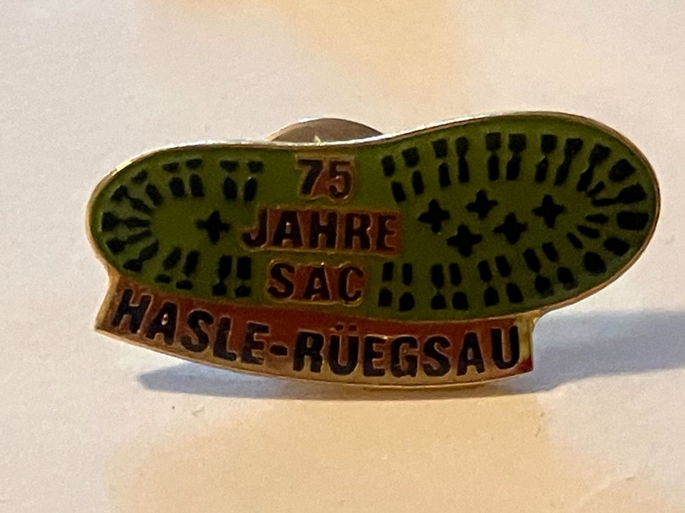 1 Pin SAC Hasle Rüegsau 75 Jahre (Gebraucht) in Basel für CHF 1 – mit ...