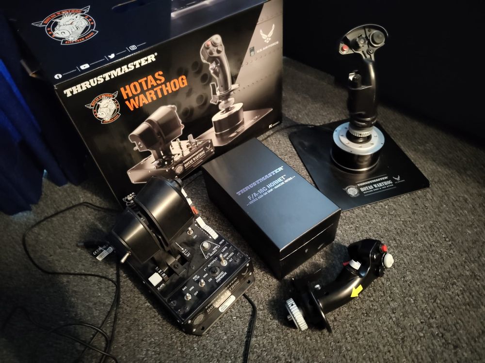 Thrustmaster Komplettset (Gebraucht) in Schänis für CHF 410 – mit ...
