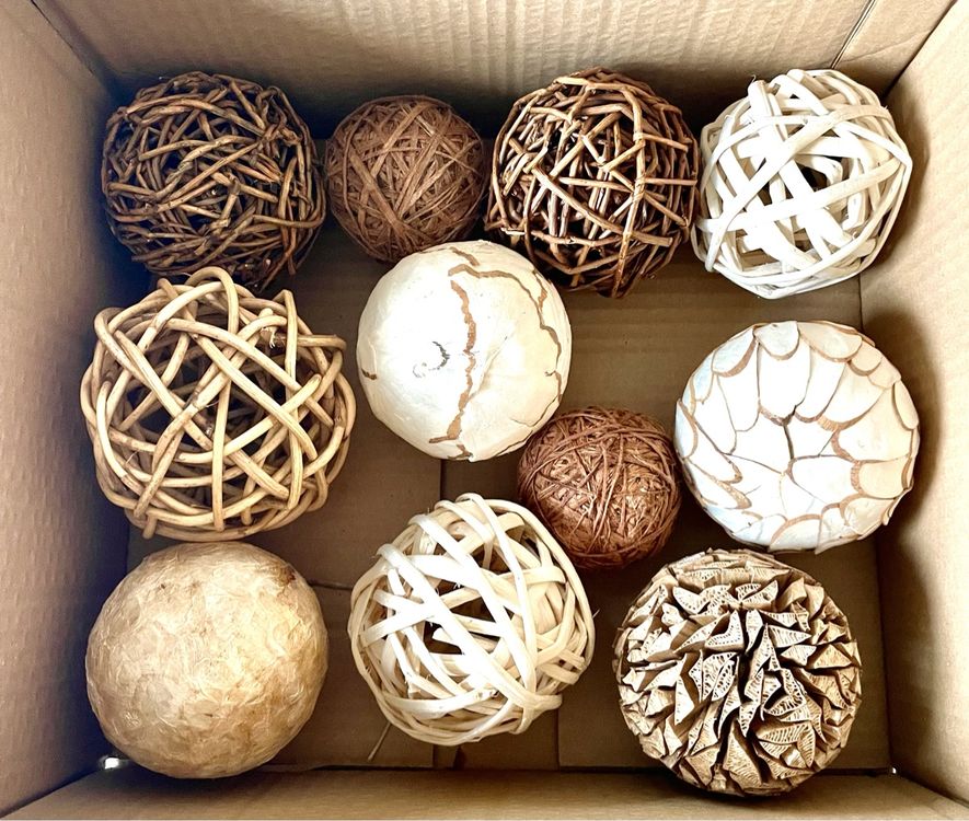 11 Deko-Kugeln Natur - im Mix (Gebraucht) in für CHF 4 – mit Lieferung ...