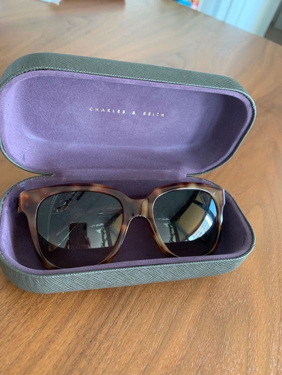 Sonnenbrille von Charles Keith | Kaufen auf Ricardo