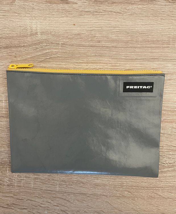 Freitag Chuck F07 Pouch M / grau / 35% auf NP / NEU Nr. 2 (Neu (gemäss ...