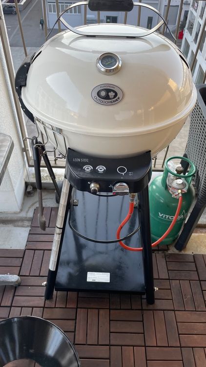 Outdoor chef grill, ink gasflasche (Gebraucht) in Fahrwangen für CHF 62 – nur Abholung auf ...