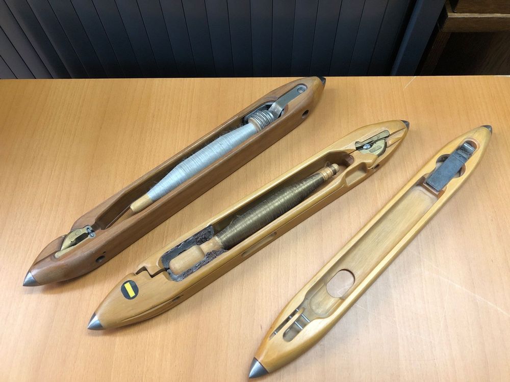 3 Stück antike Webschiffchen aus Holz (Gebraucht) in Hinwil für CHF 17 – mit Lieferung auf ...