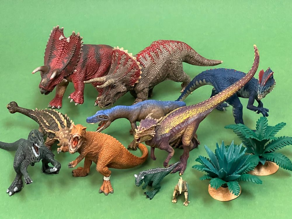 10 Schleich Dino Dinosaurier Dinos (Gebraucht) in für CHF 78 – mit ...
