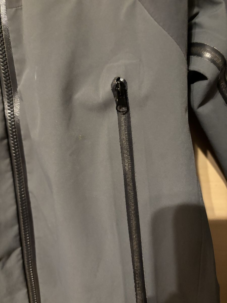 Veste Arcteryx Beta (Gebraucht) in Cheseaux-Noréaz für CHF 60 – mit ...