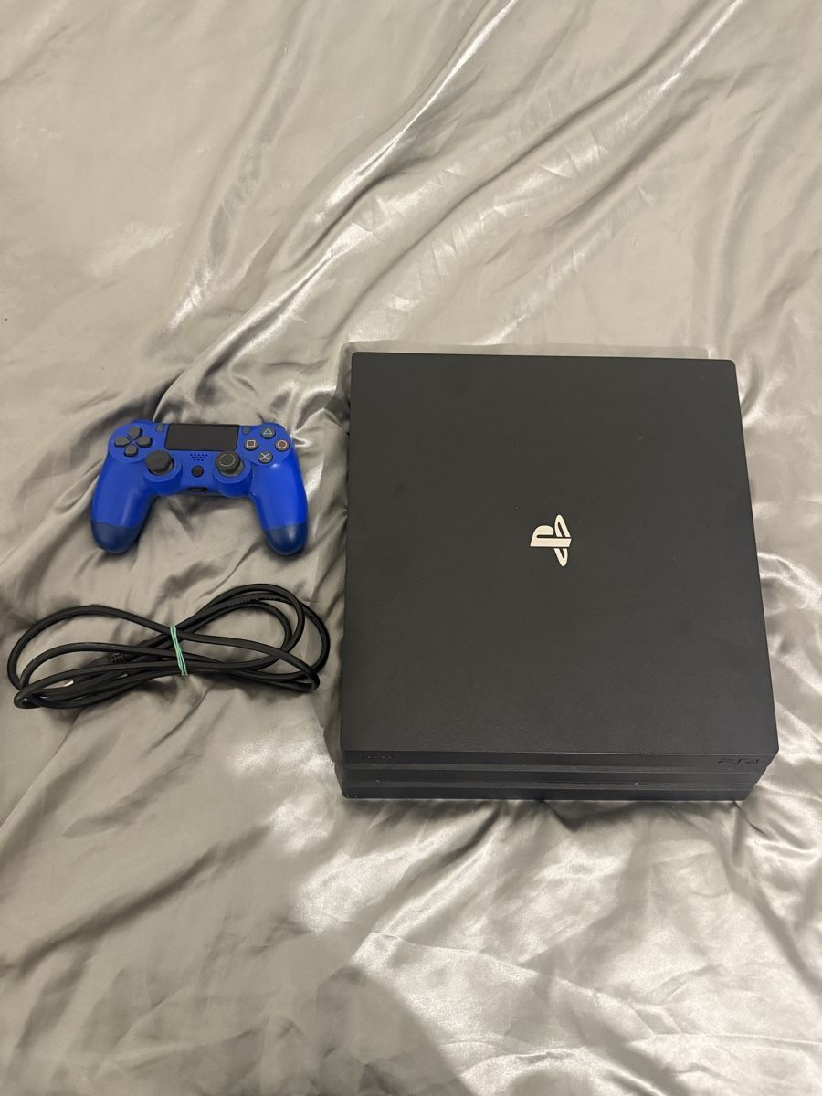 Playstation 4 PRO 1 TB mit Controller - Guter Zustand! (Gebraucht) in ...