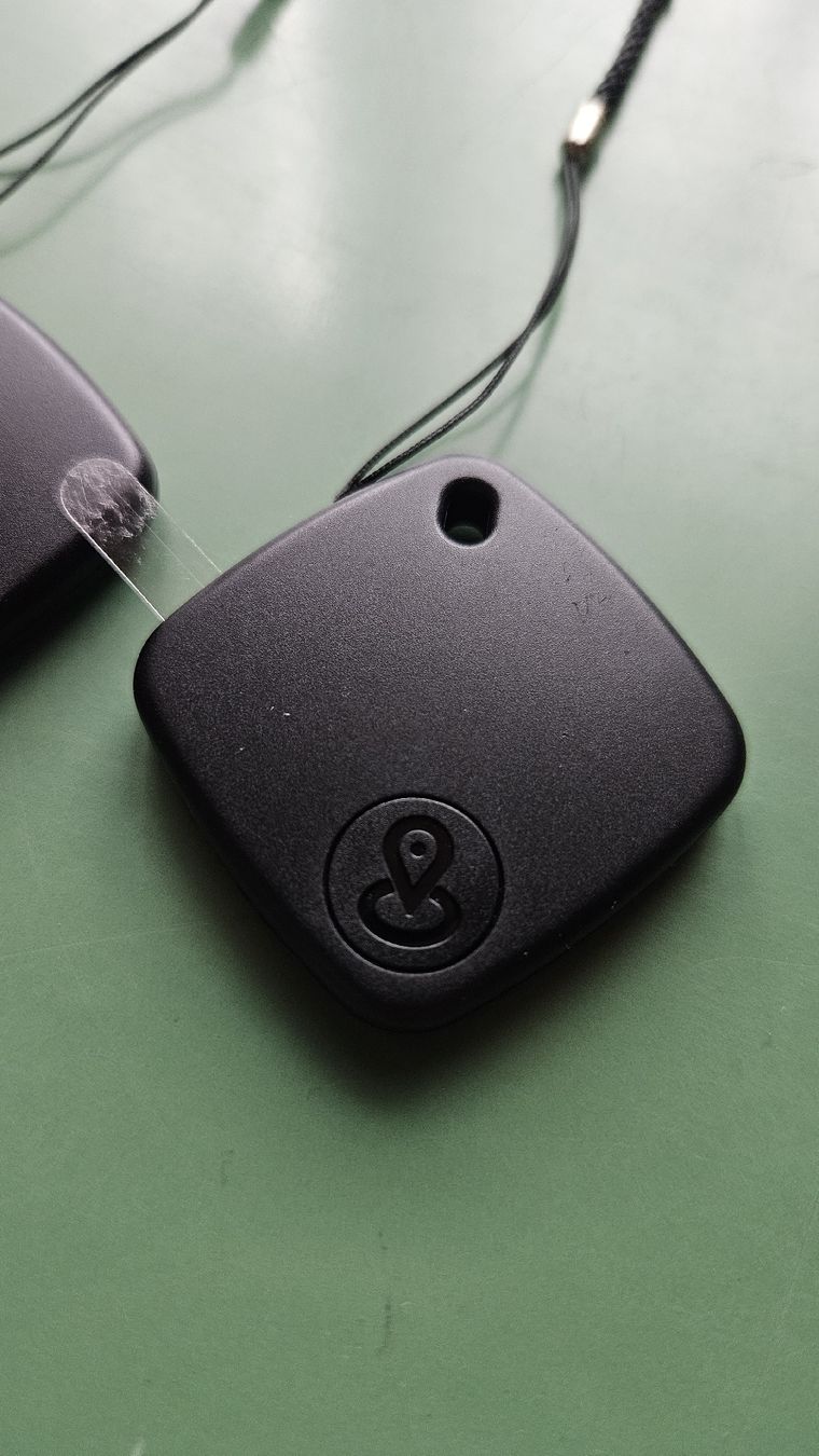 2 Stk. GPS Tracker, Key Finder, Neu, Schwarz, Top (Neu und originalverpackt) in Seewen SZ für ...