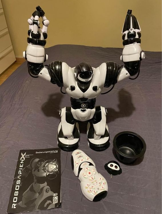 WowWee Robosapien X Roboter (Gebraucht) in Reinach BL für CHF 8 – mit ...