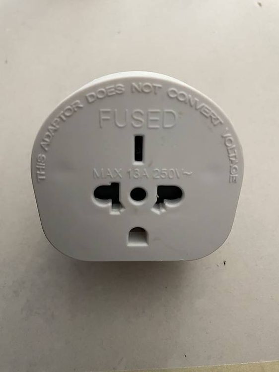Reiseadapter SMJ EU/Schweiz UK Adapter Plug 250V 13A (Gebraucht) in ...