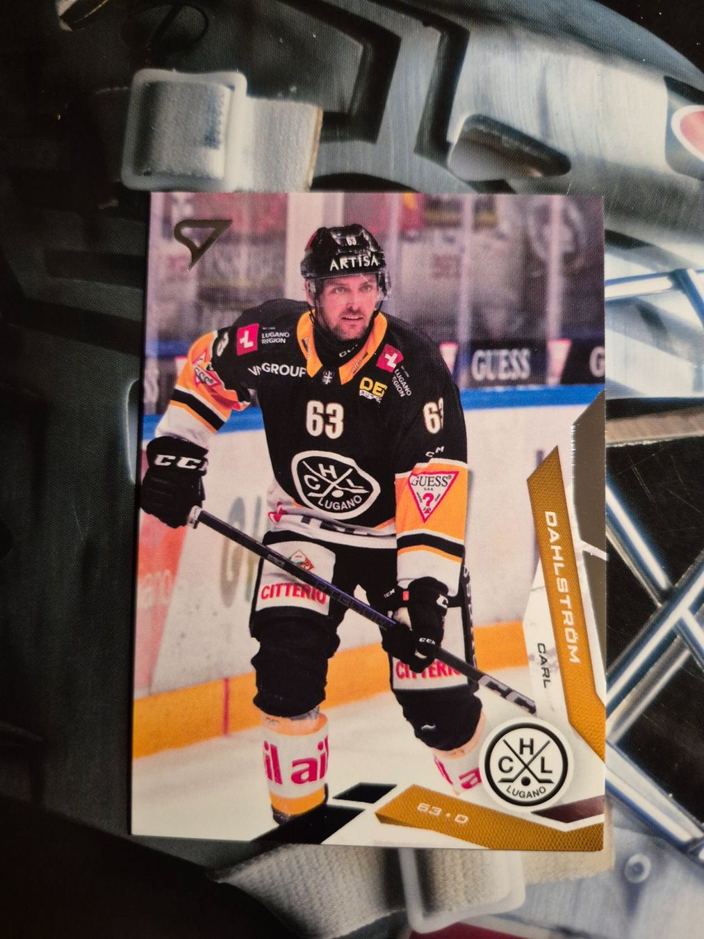 Carl Dahlström HC Lugano 2025/26 Sportzoo (Gebraucht) in Treiten für CHF 1 – mit Lieferung auf ...